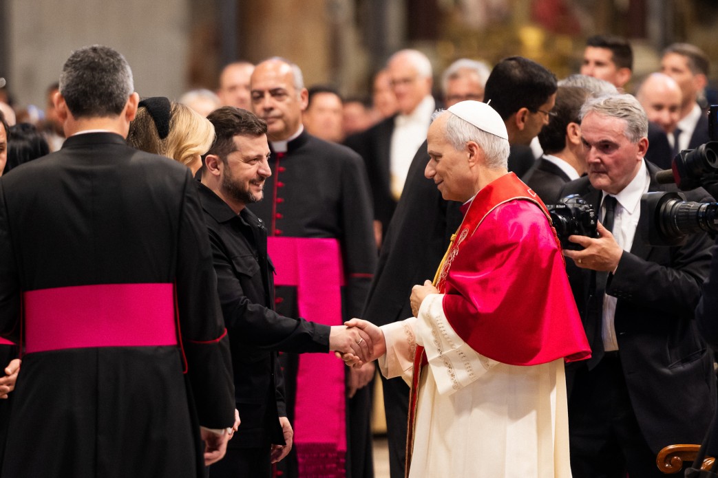 Подружжя Зеленських взяло участь в інавгураційній месі Папи Римського Україна інфо